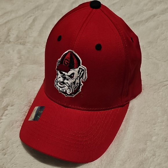 Captivating Headgear | Accessories | Georgia Bulldog Embroidered Cap ...